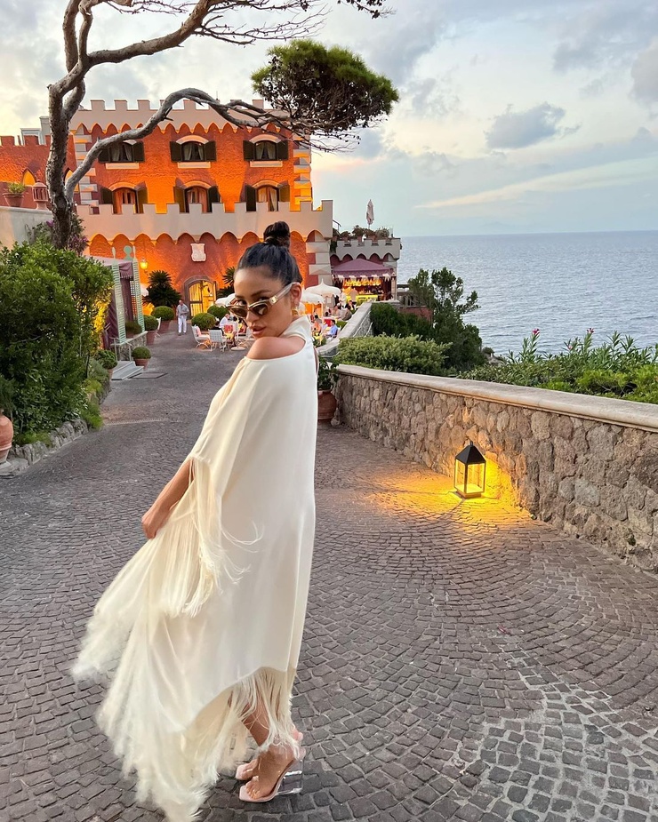 Picture of Shay Mitchell