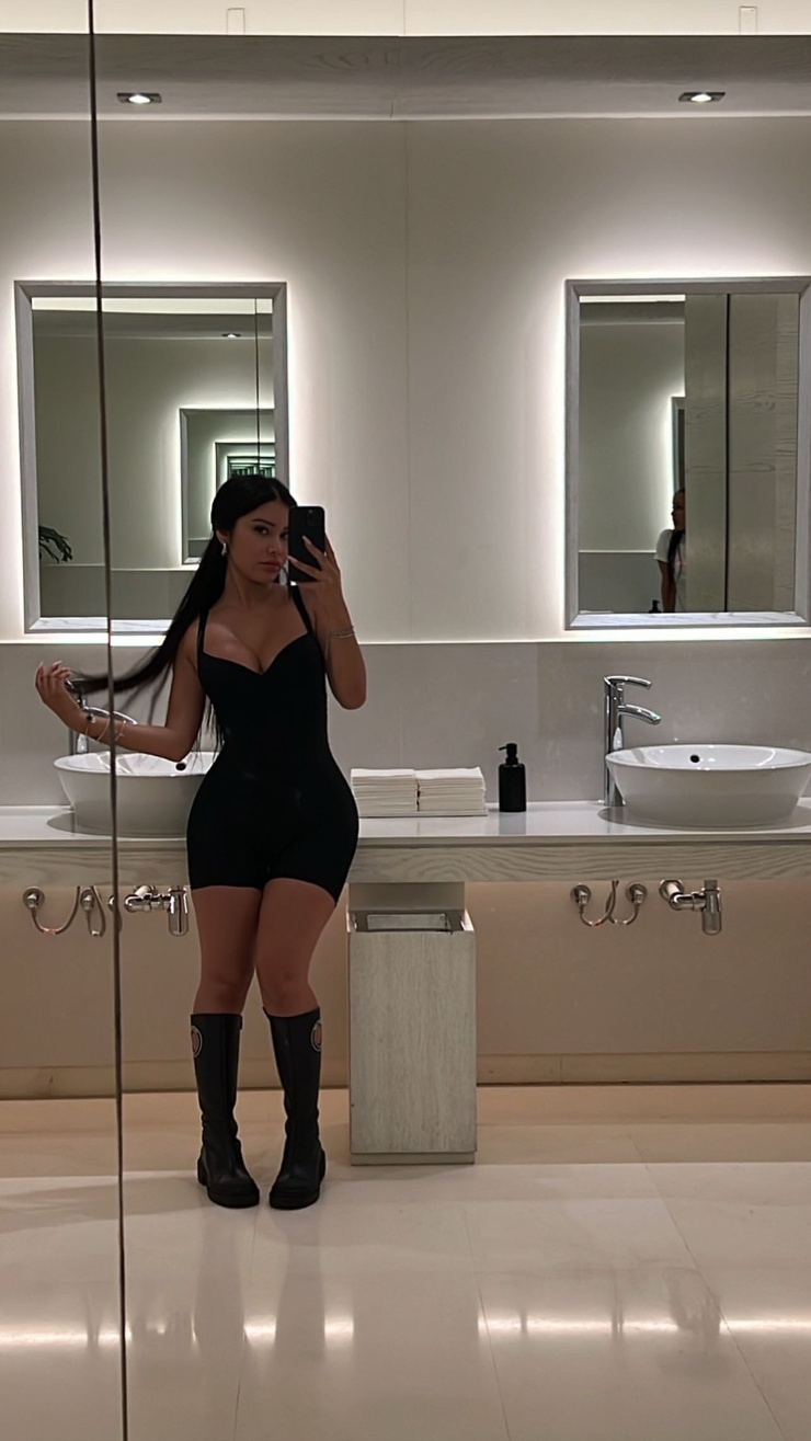 Janet Guzman Picture