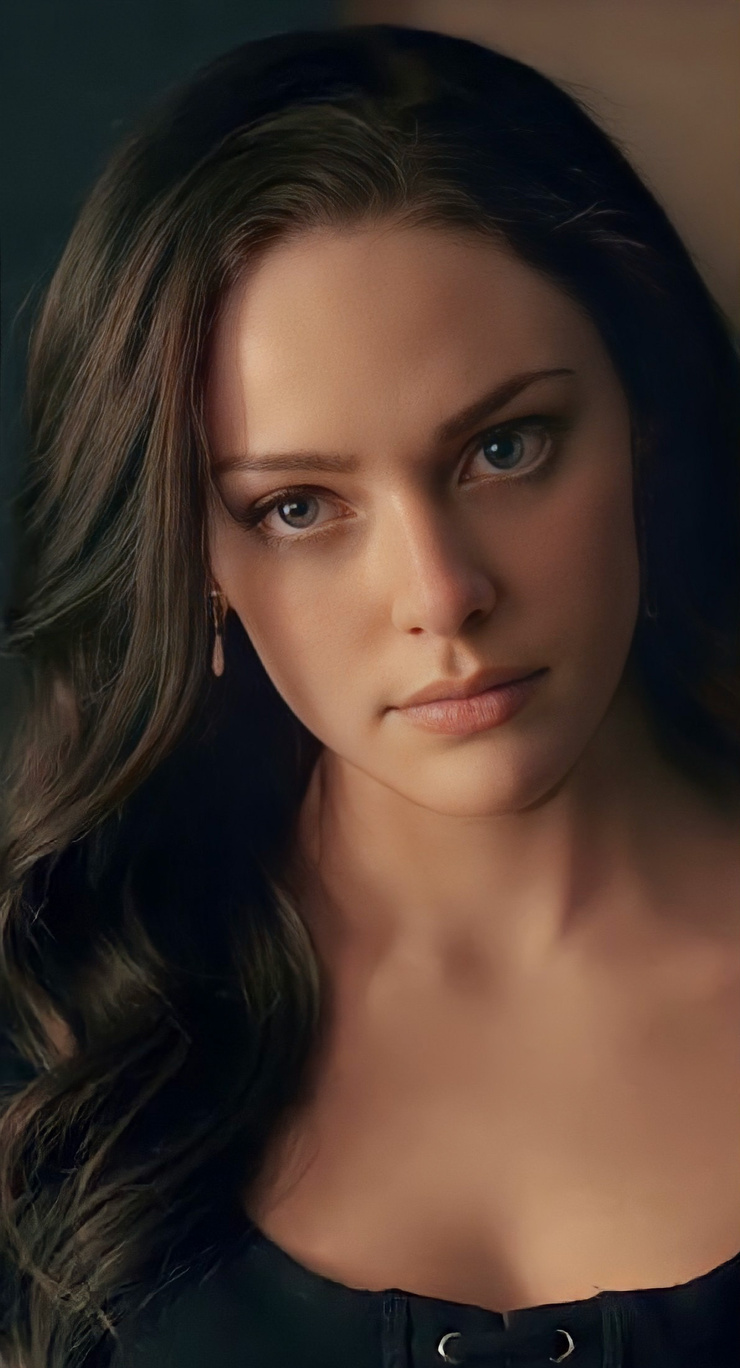 Danielle Rose Russell picture