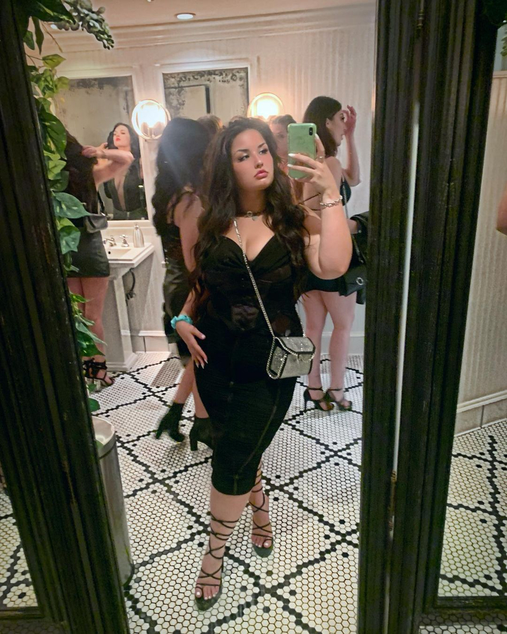 Image of Isabella Amara