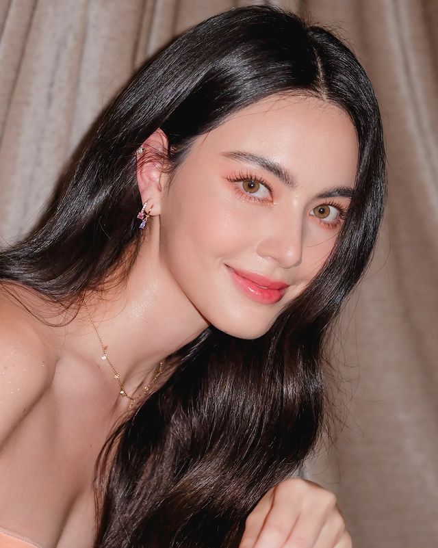 Picture of Davika Hoorne
