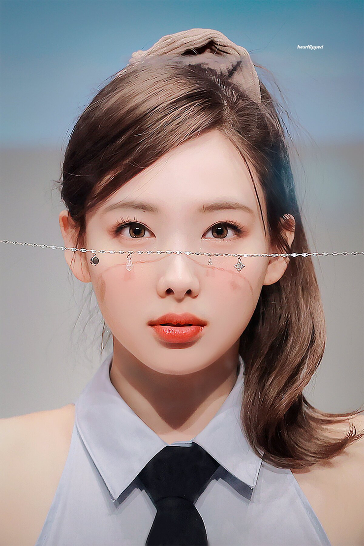 Im Nayeon picture