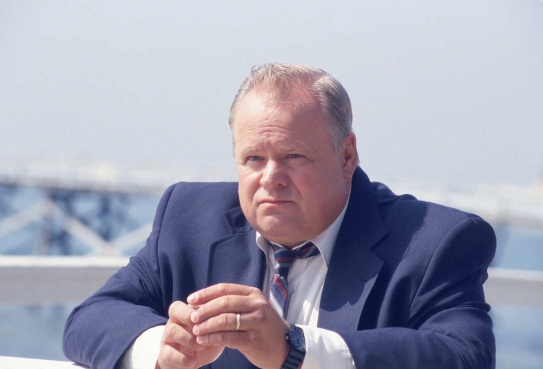 Picture of George Dzundza