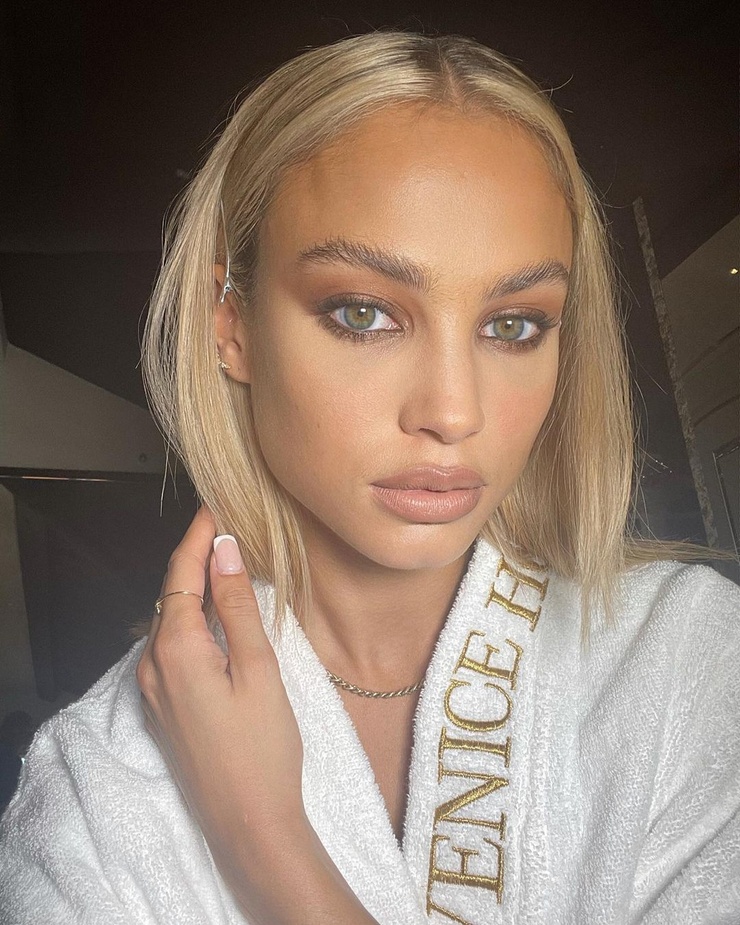 Stephanie Bertram Rose picture