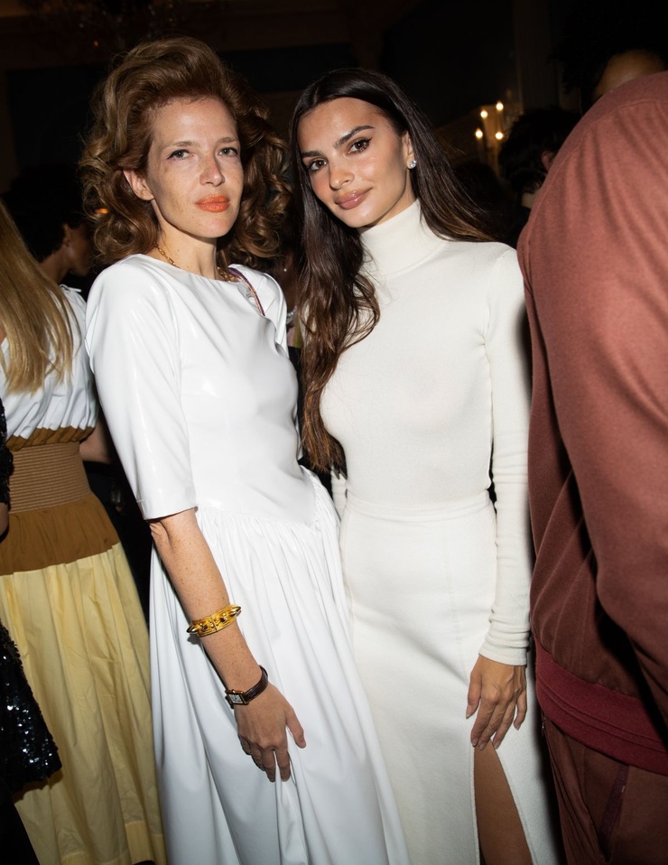 Picture of Emily Ratajkowski