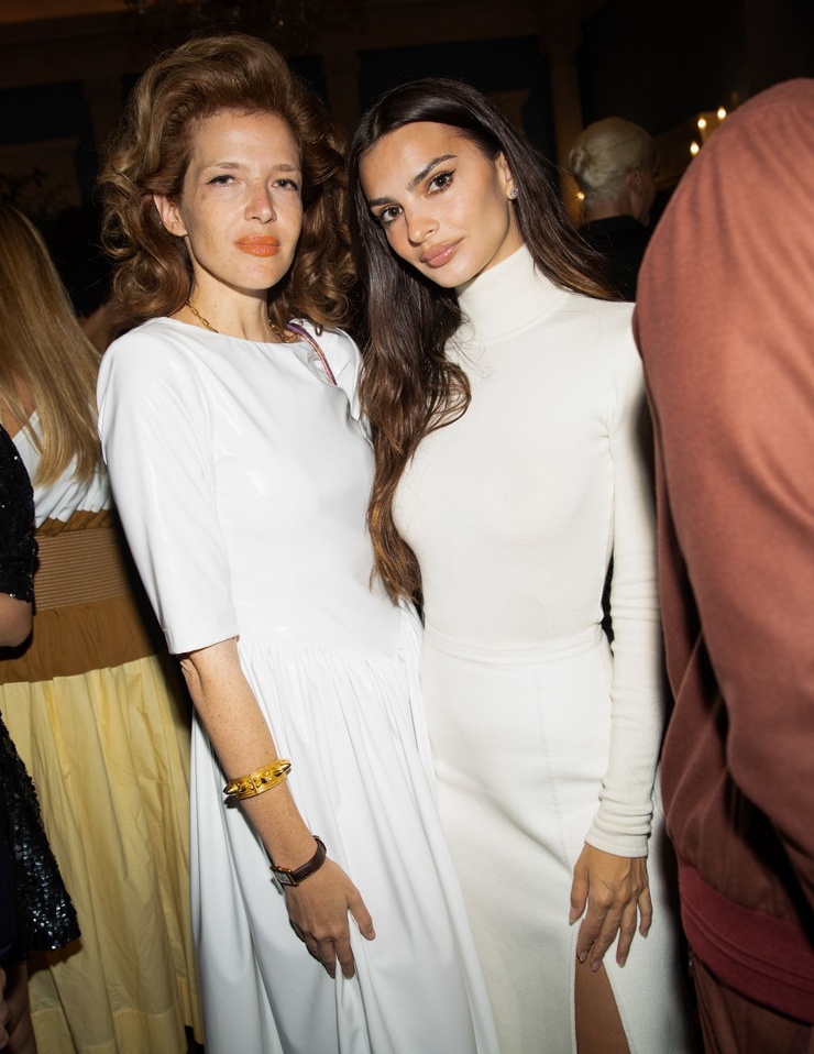 Picture of Emily Ratajkowski