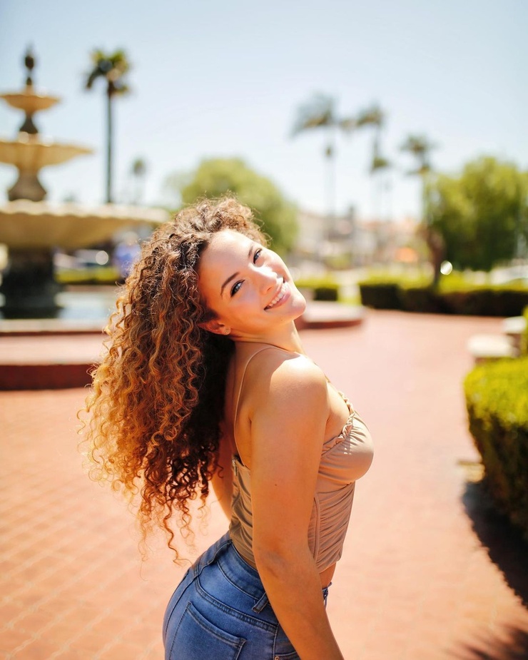 Image of Sofie Dossi