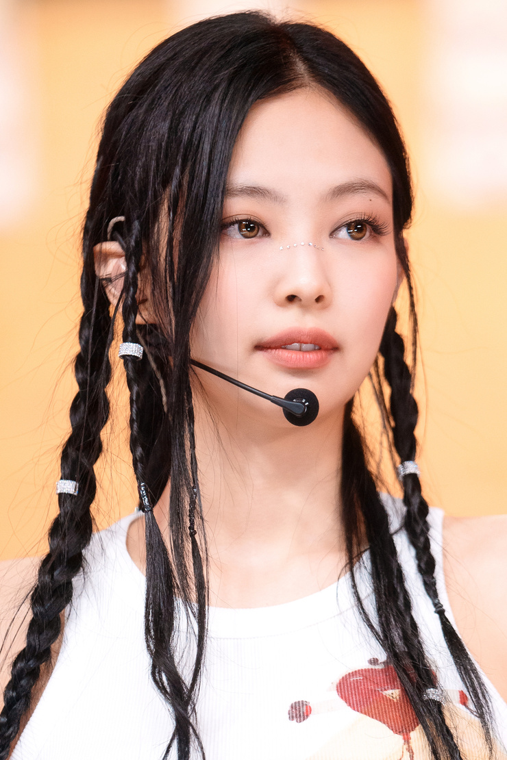 Jennie Kim image