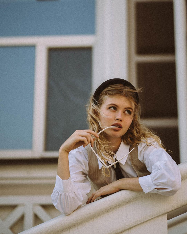 Picture of Luna (model)