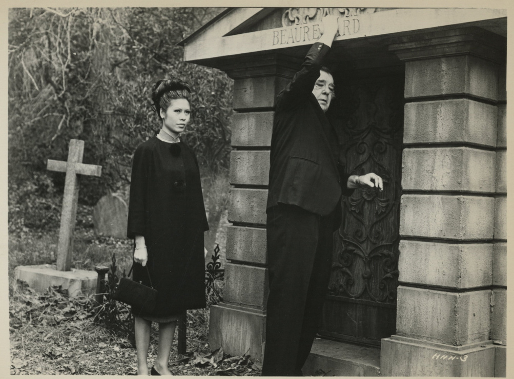 Linda Ho, Lon Chaney Jr.