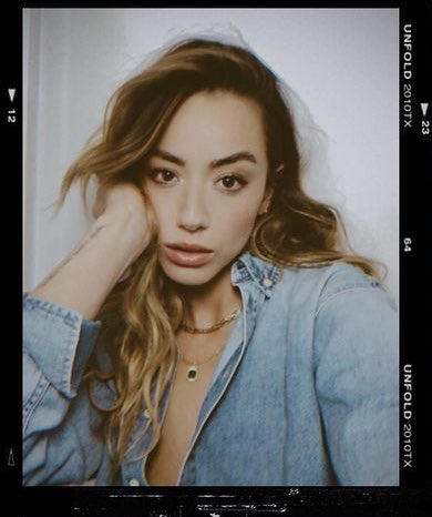 Picture of Chloe Bennet