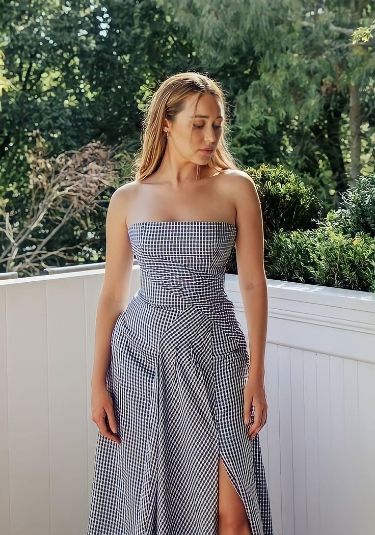 Picture of Alycia Debnam Carey