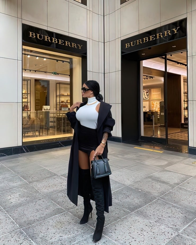 Picture of Enise Sude