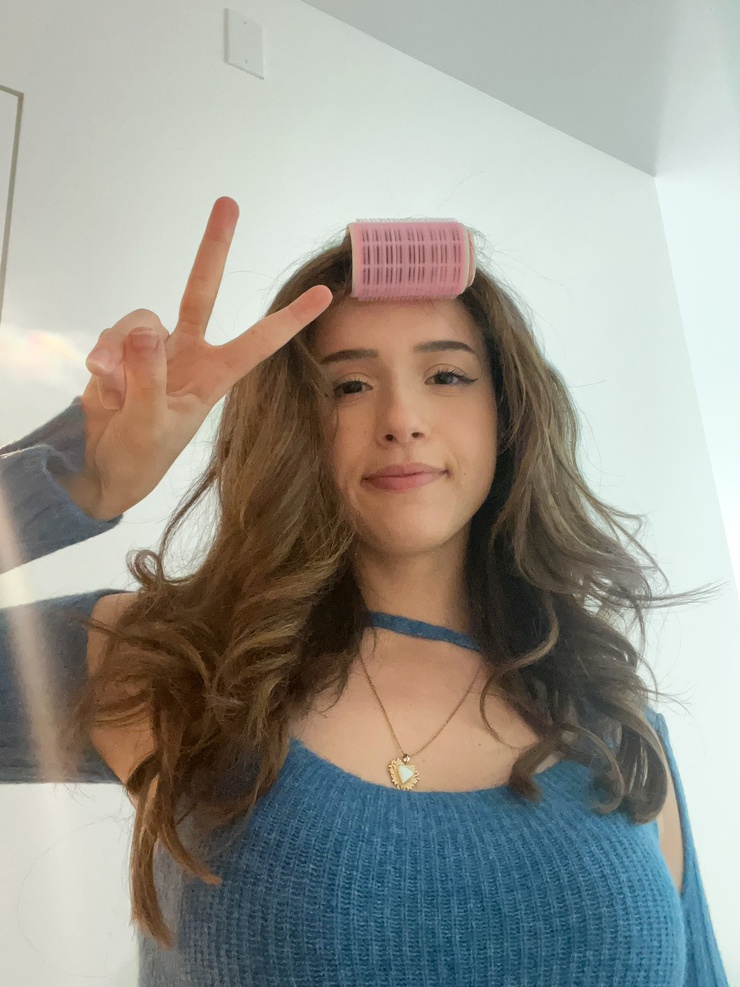 Pokimane picture