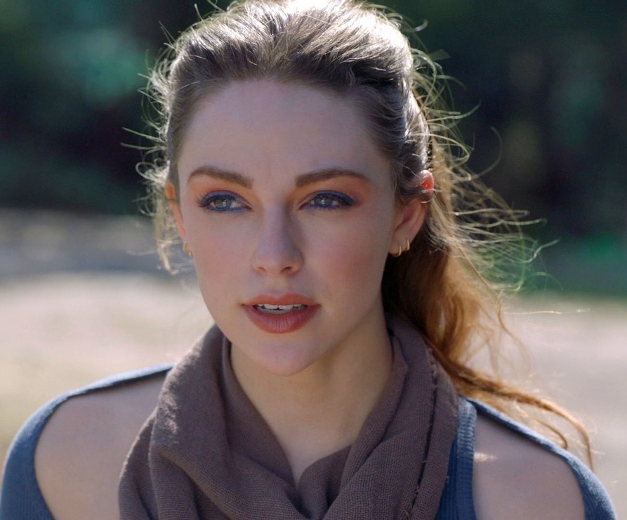 Picture of Danielle Rose Russell