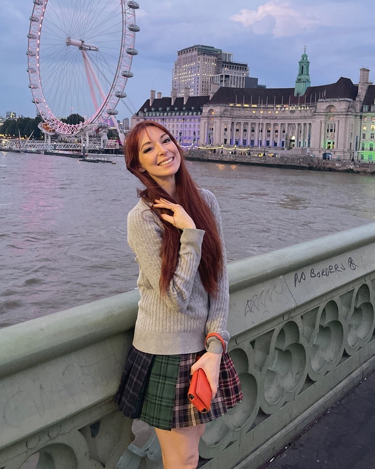 Picture of Lisa Foiles