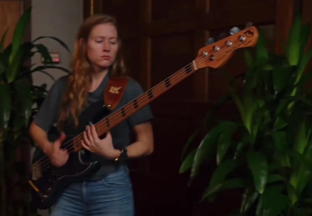 Nicole Row image