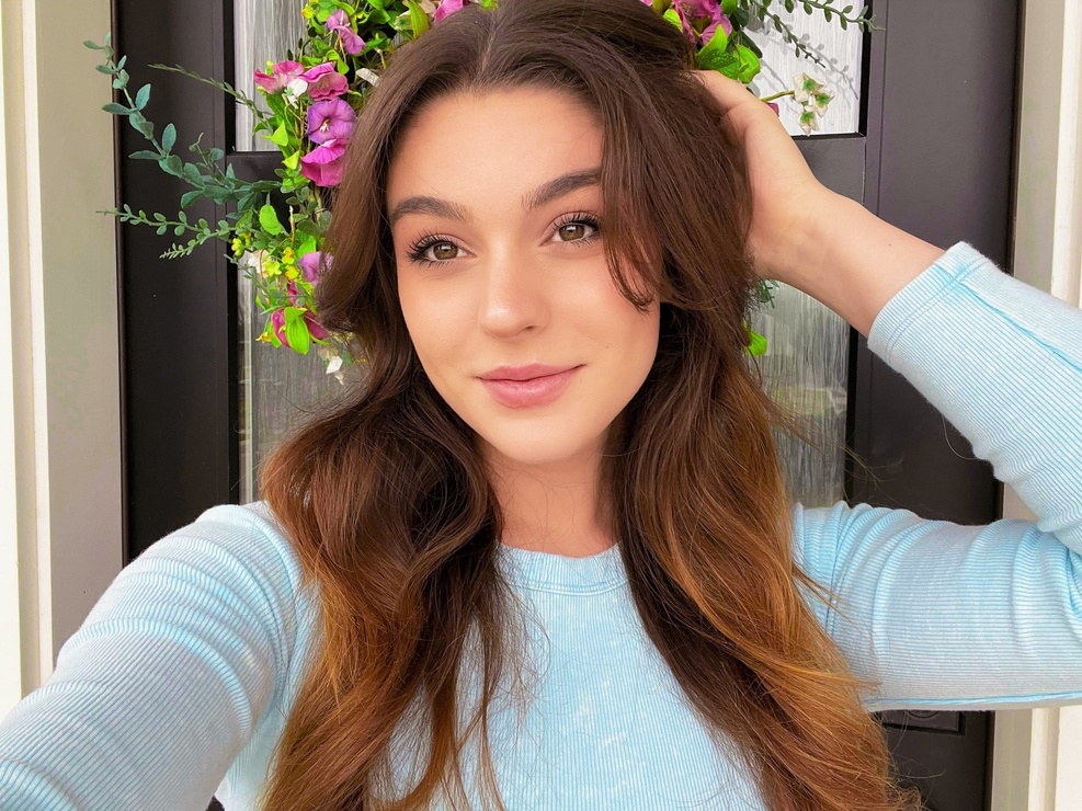 Taya Miller (cosplay model) picture