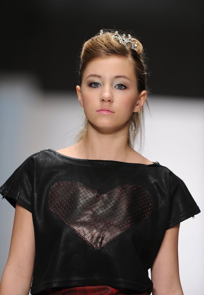 Picture of Ava Sambora