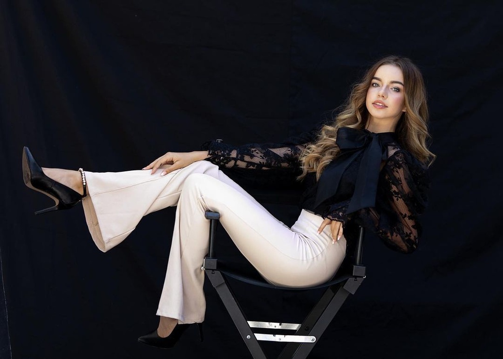 Vanessa Rojewska image