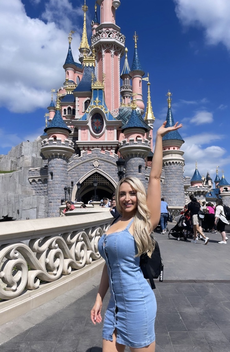 Picture of Emma Louise Jones