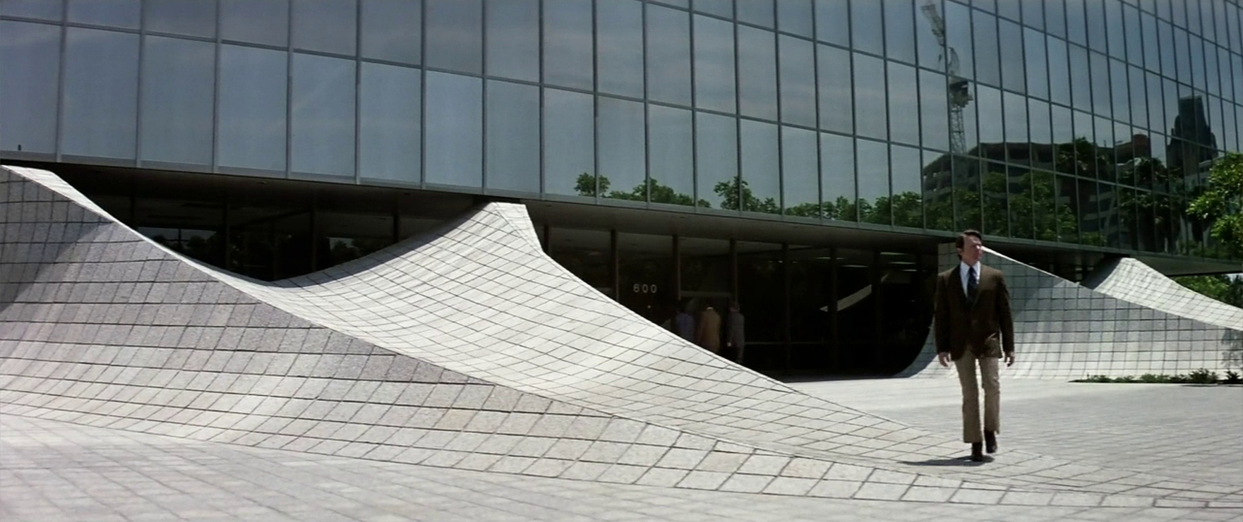 The Parallax View (1974) image