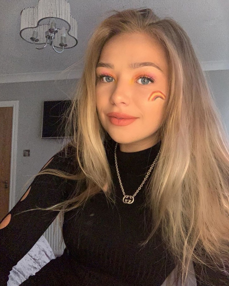 Connie Talbot image