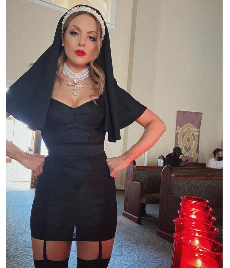 Elizabeth Gillies picture