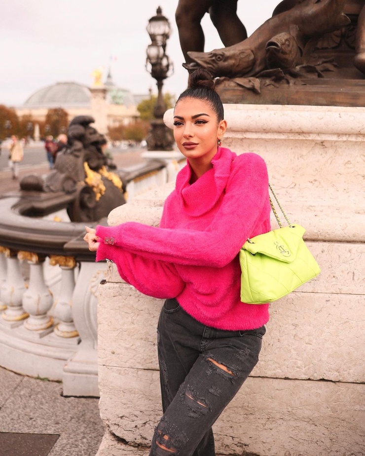 Picture of Elisa Maino