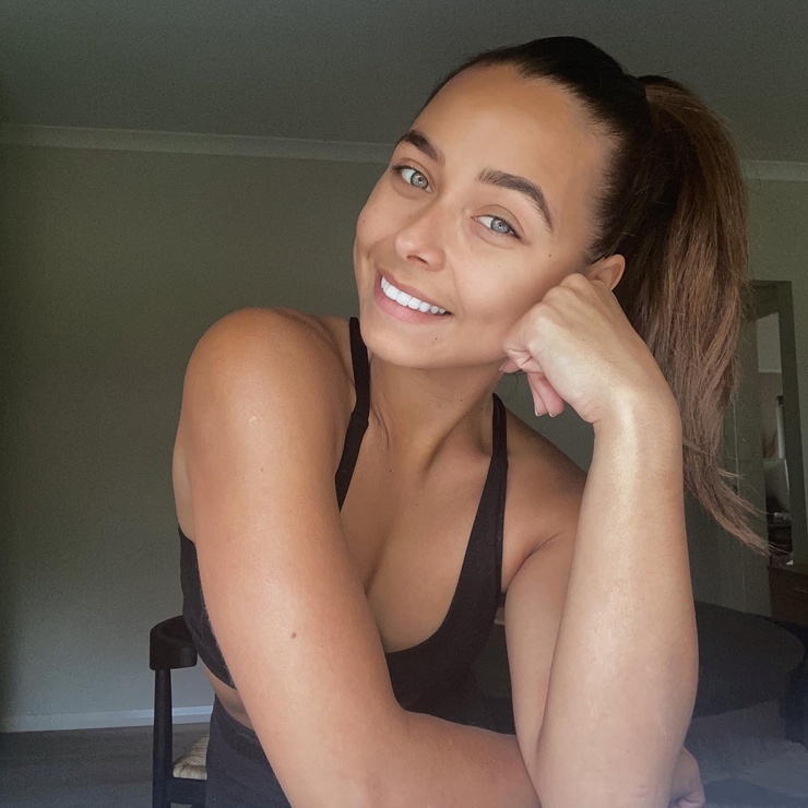 Picture of Brooke Blurton