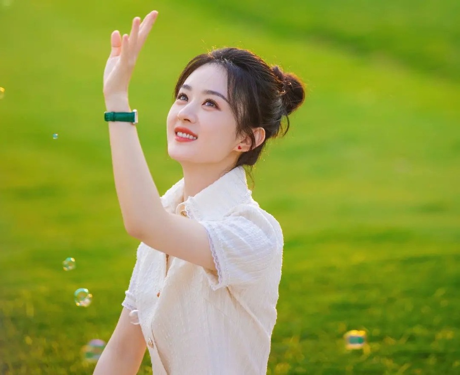 Picture of Liying Zhao