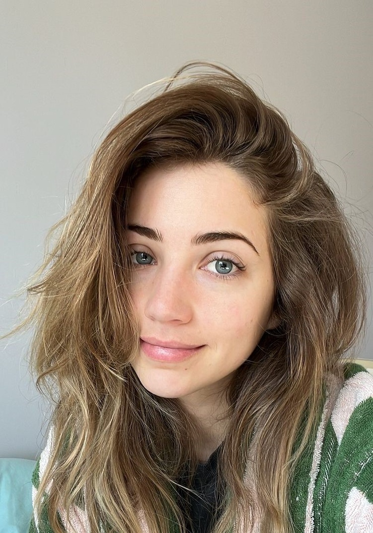 Picture of Emily Rudd