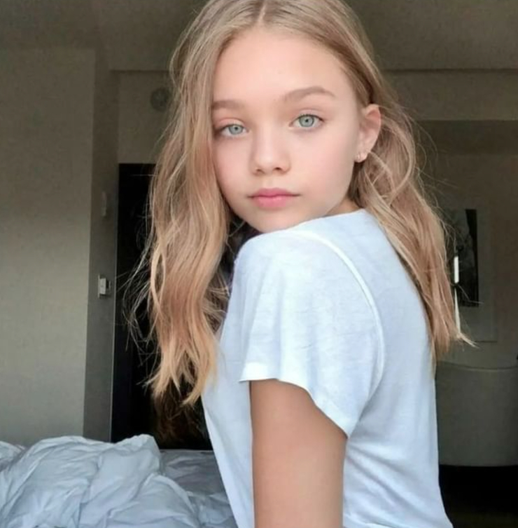 Image Of Bella White