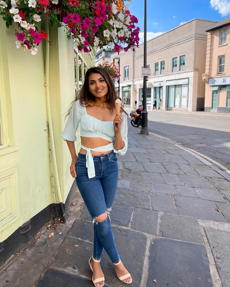 Picture of Chhavi Verg