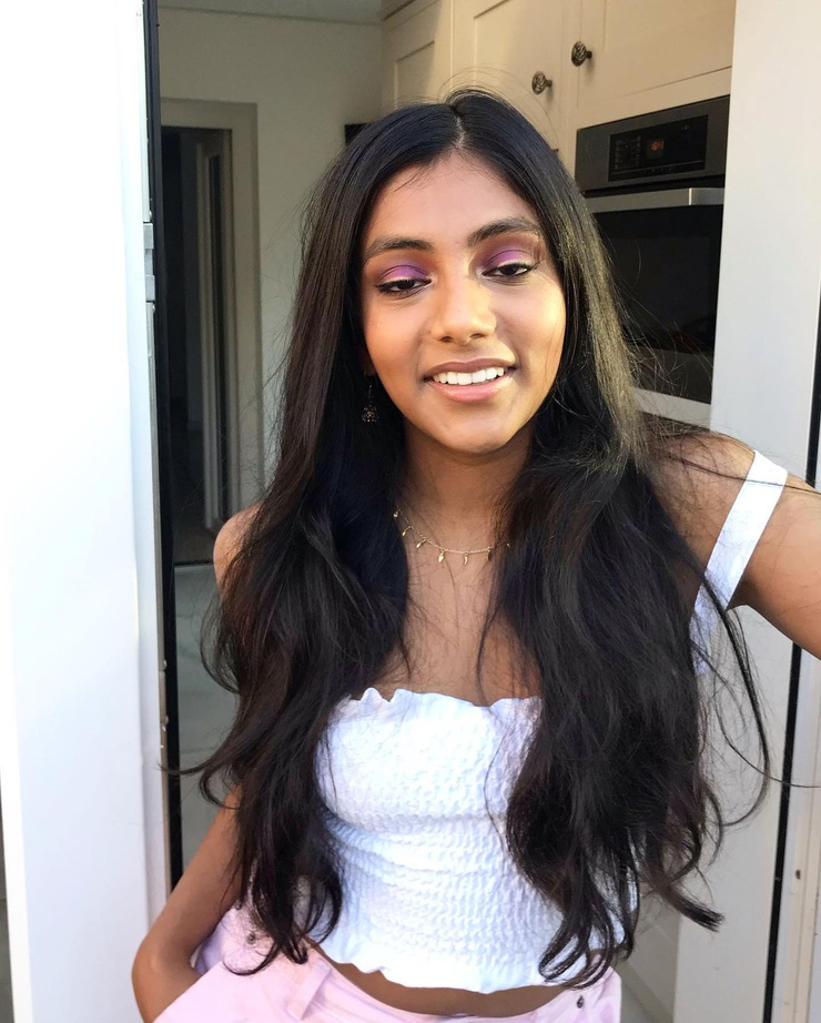 Picture of Charithra Chandran