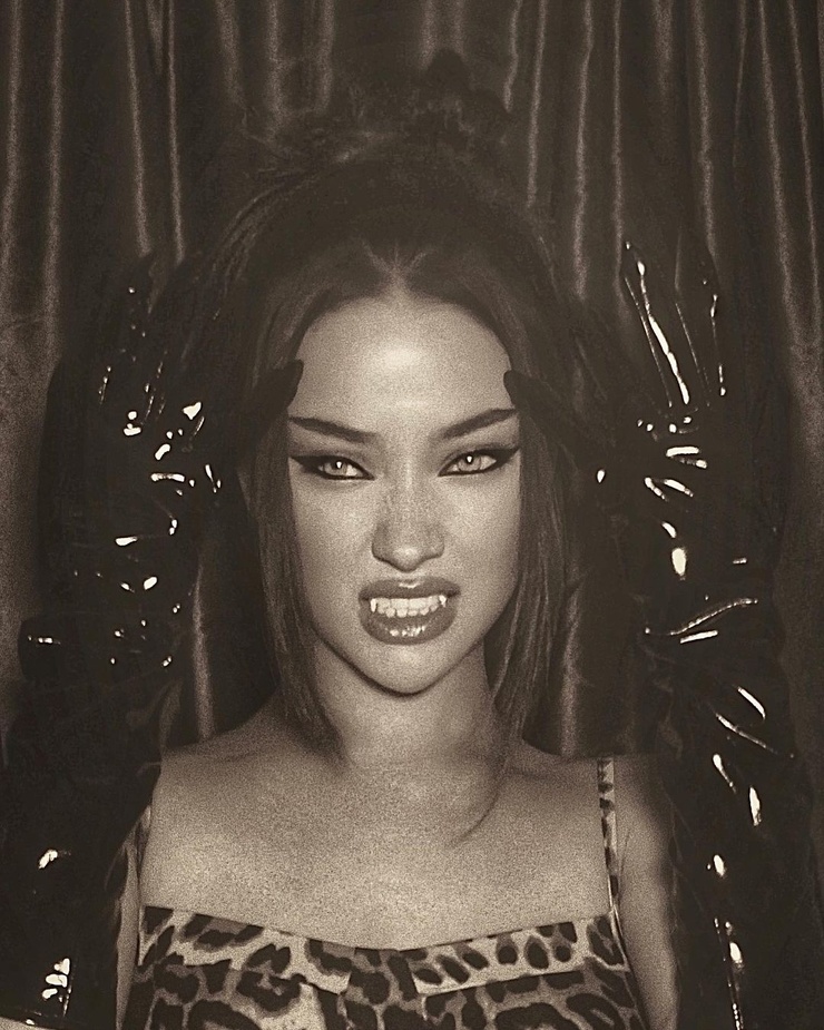 Image of Isabel Rose