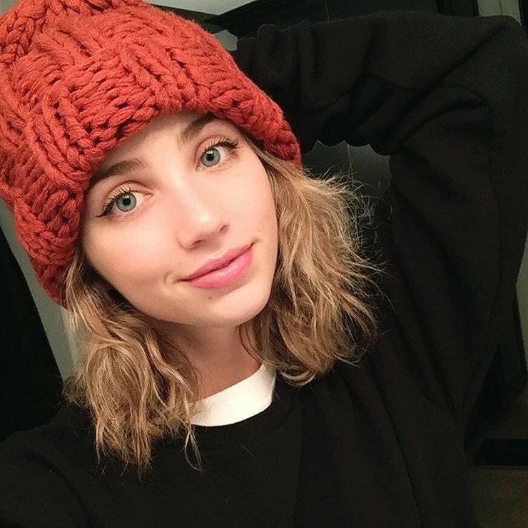 Emily Rudd image