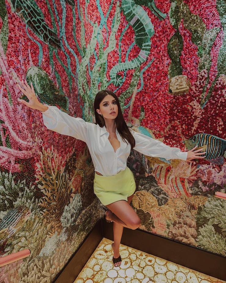 Elizabeth Elias image