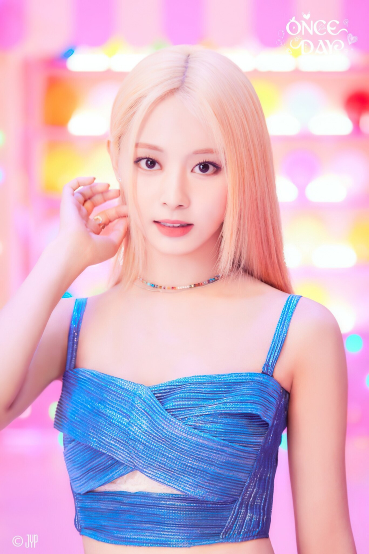 Picture of Chou Tzu-yu (Tzuyu)