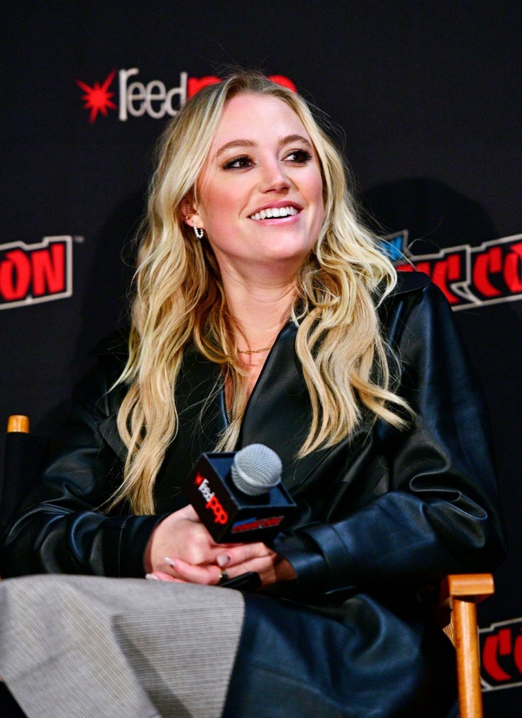 Maika Monroe image