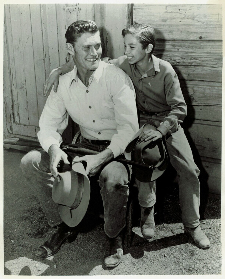Chuck Connors, Johnny Crawford