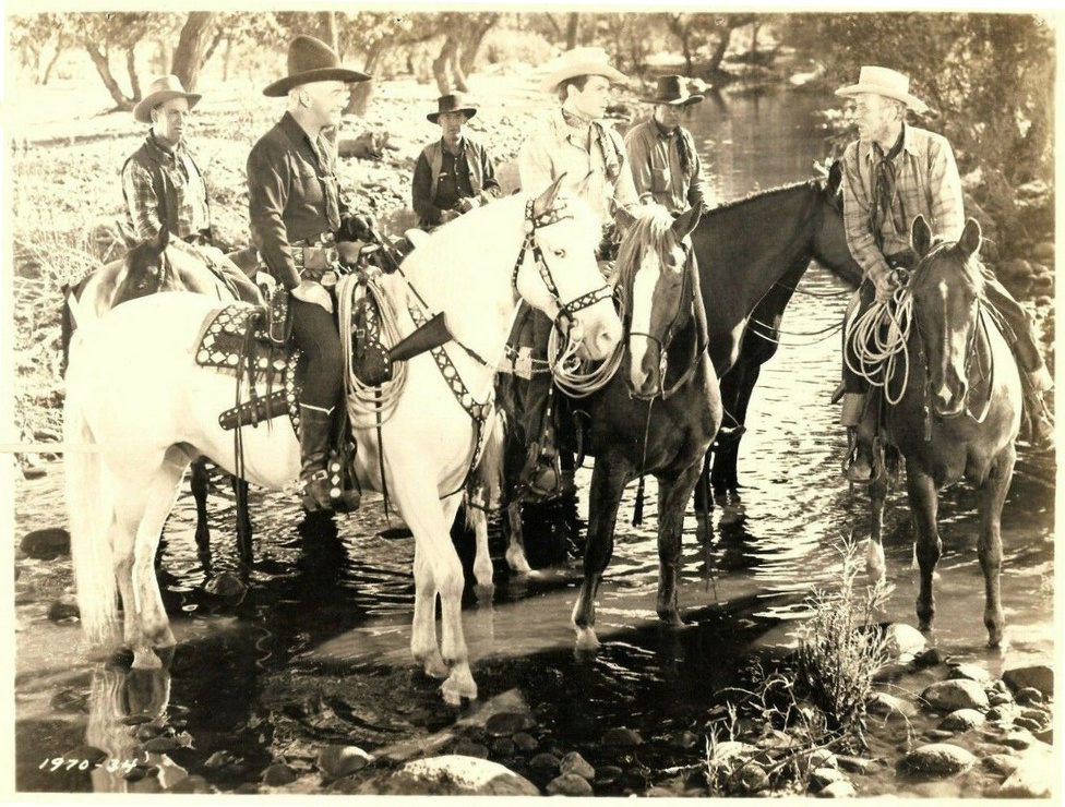 Hoppy Serves a Writ image