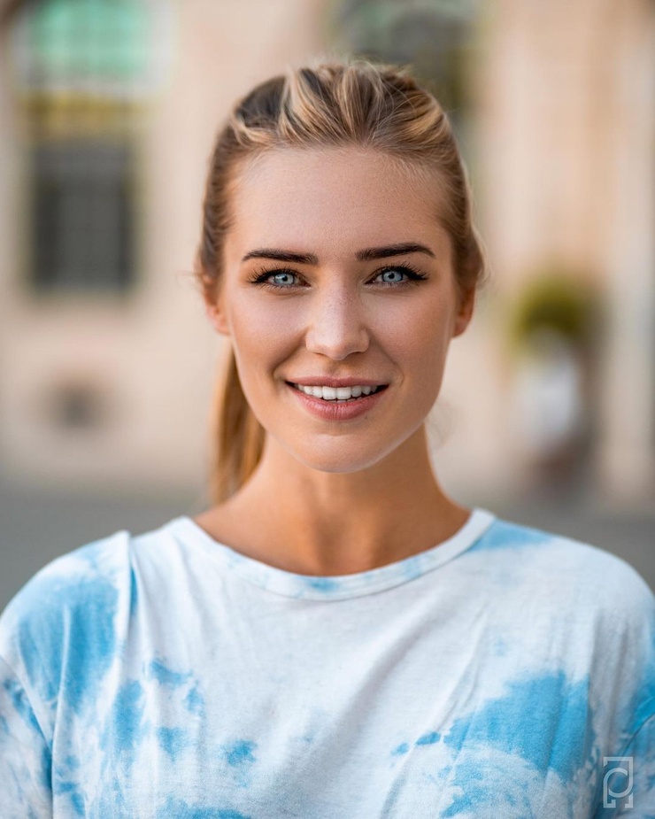 Picture of Eva Mikulski