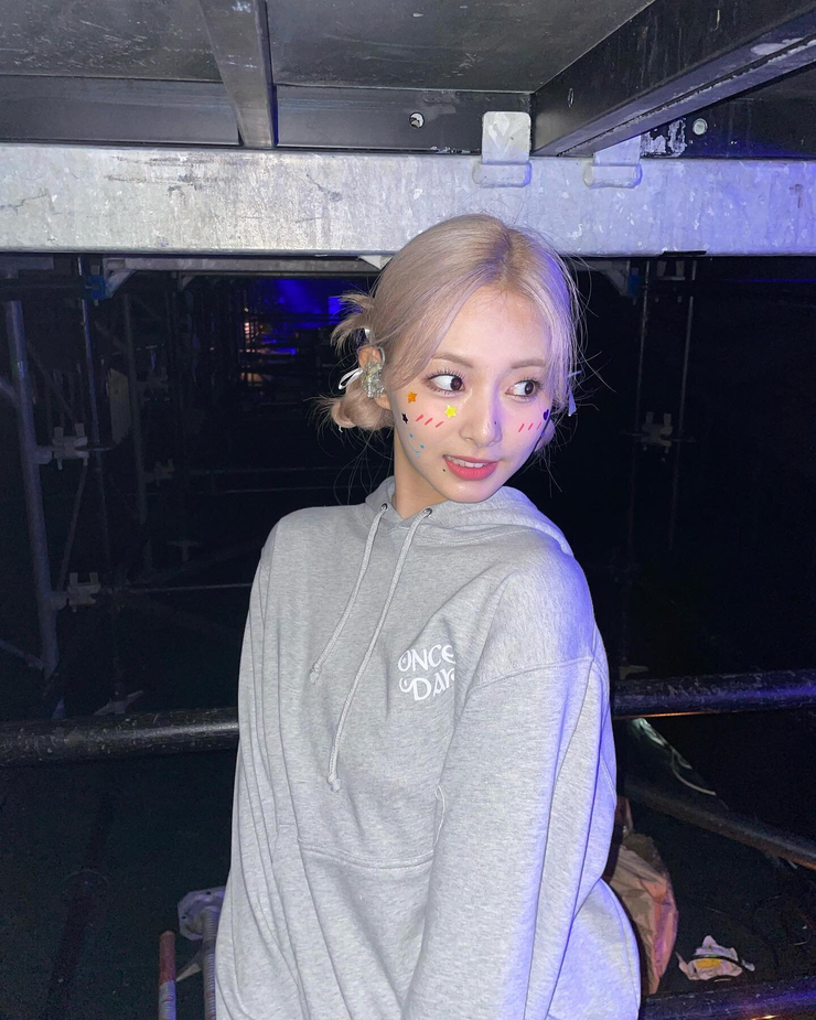 Picture of Chou Tzu-yu (Tzuyu)