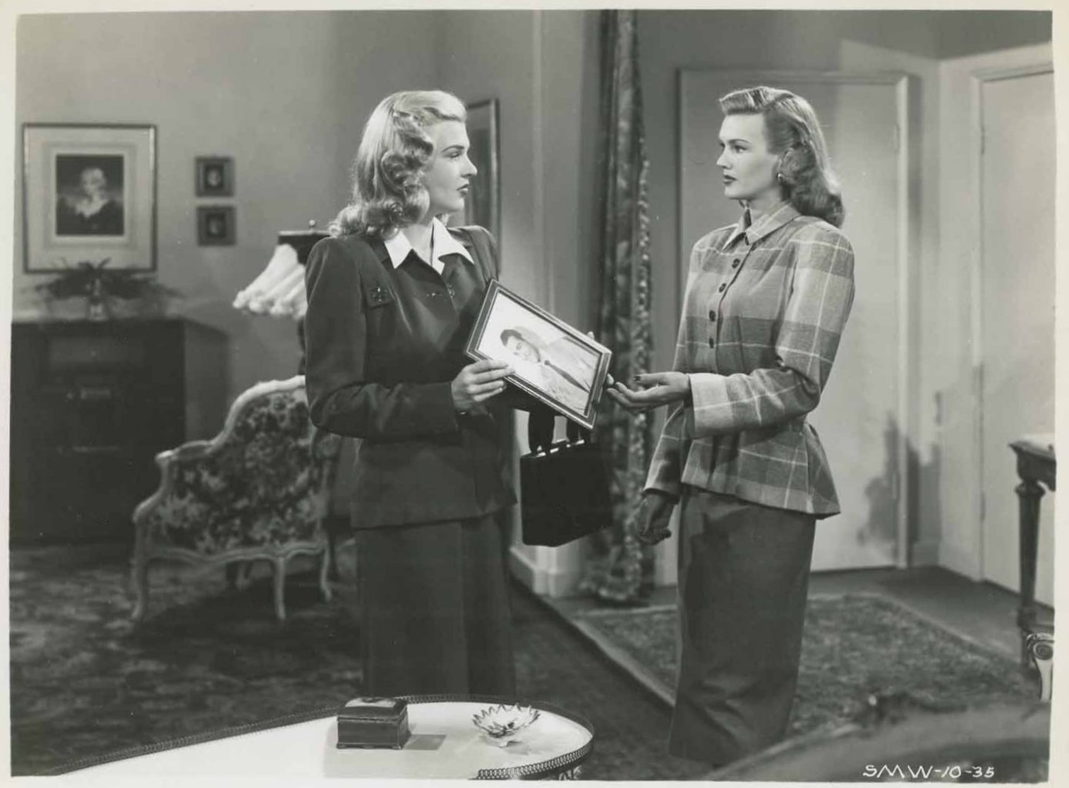 Peggy Knudsen, Patricia Knight