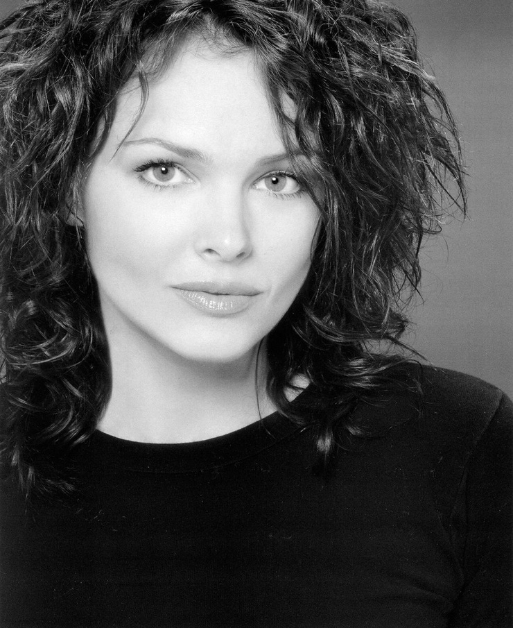Picture of Dina Meyer