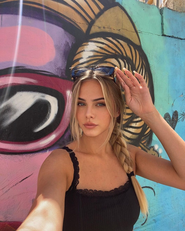 Picture of Sara Crumble