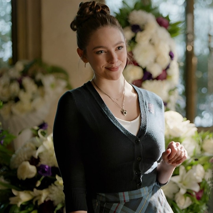 Danielle Rose Russell image