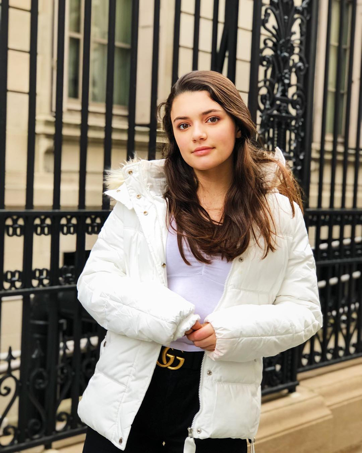 Picture of Eva Carlton