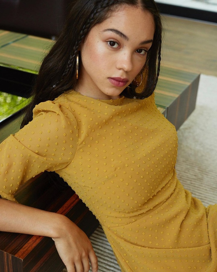 Picture of Alexis Mackenzie